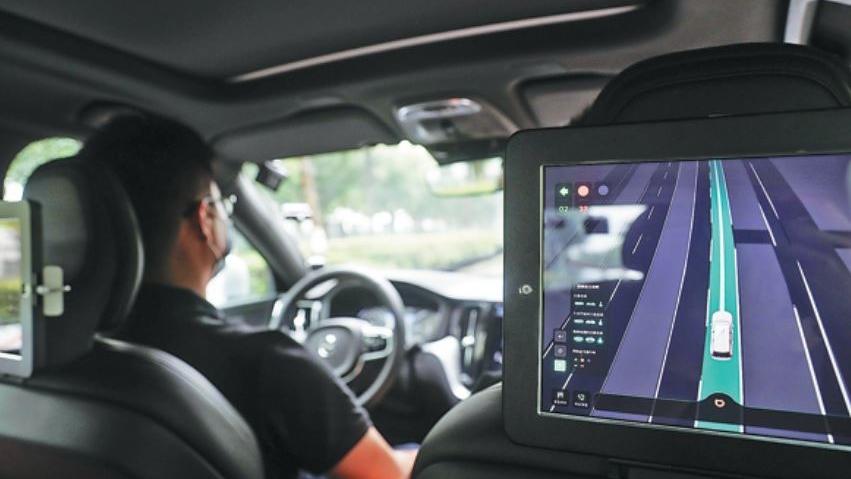 Chinese self-driving cars ready to roll abroad
