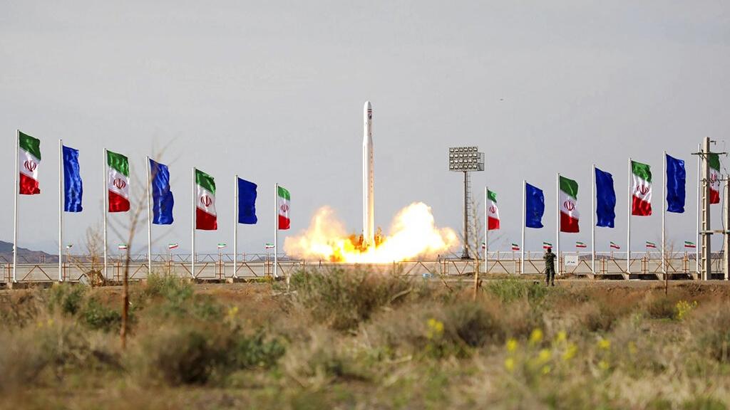 Iran test-launches Qaem-100 satellite carrier
