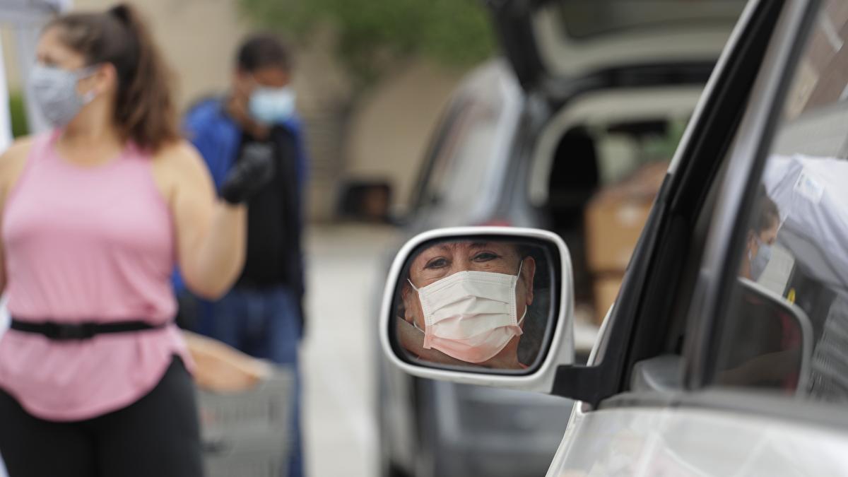 Houston receives face masks with help of network