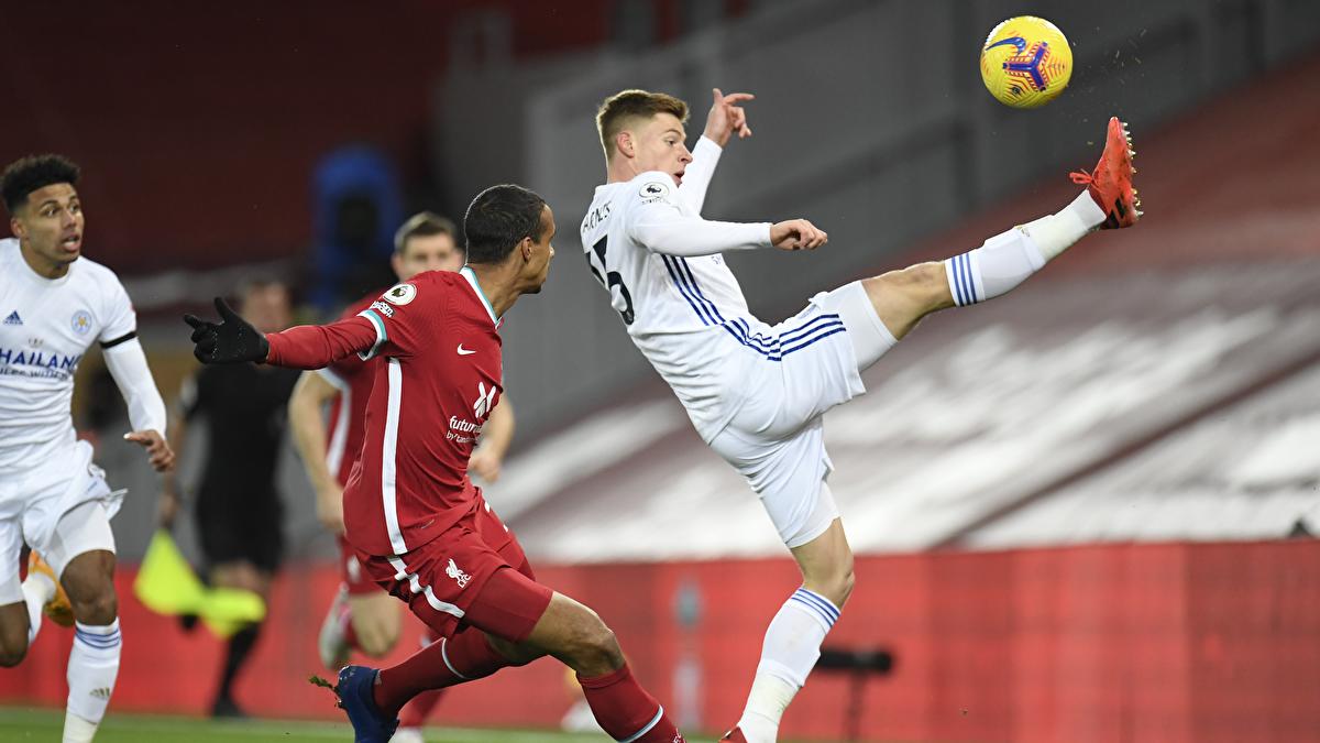 Liverpool go level with leaders Spurs, Arsenal held at Leeds