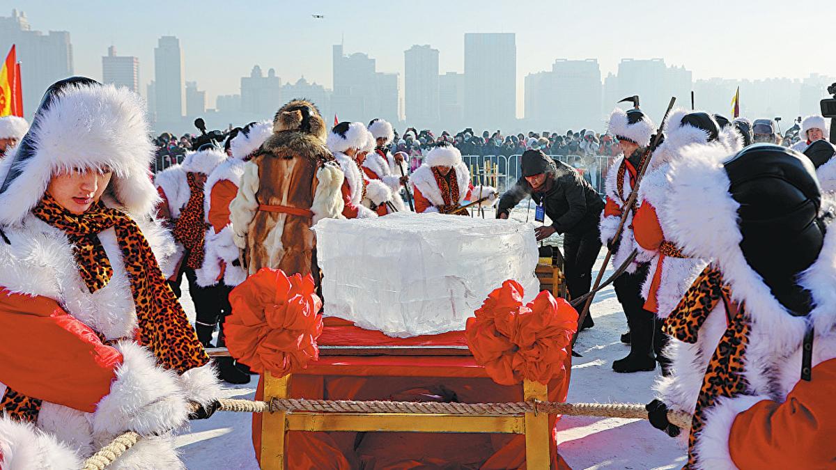 In China's coldest places, tourism warms up