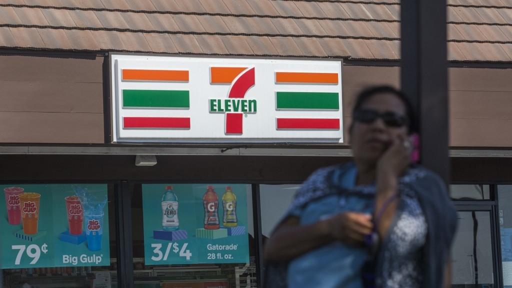 Marathon Petroleum sells Speedway to 7-Eleven owner