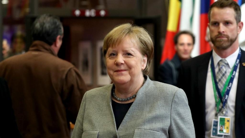 Merkel's CDU sets April 25 congress to pick new leader