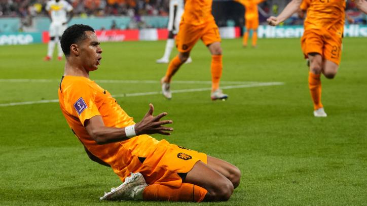 Dutch stage winning return to WCup with victory over Senegal