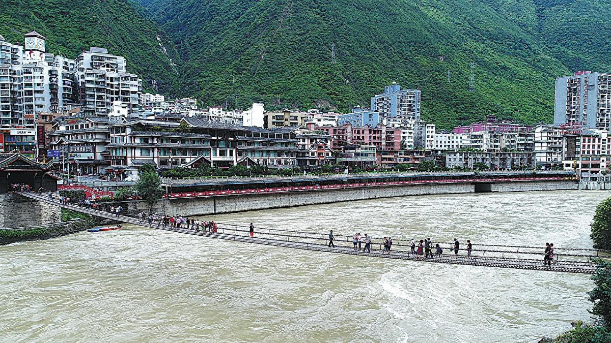 Luding bridge provides a crossing point in history