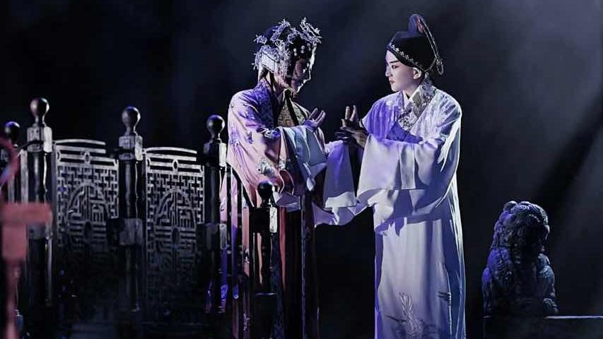 Production of classic Kunqu play set for stage