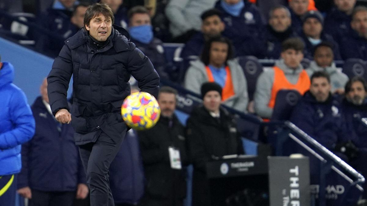 Tottenham puzzle beginning to look beyond Conte