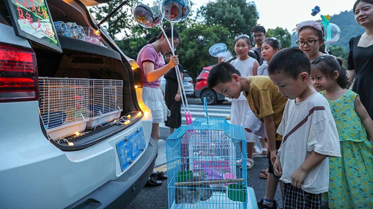 Car boot fairs provide jobs, fun
