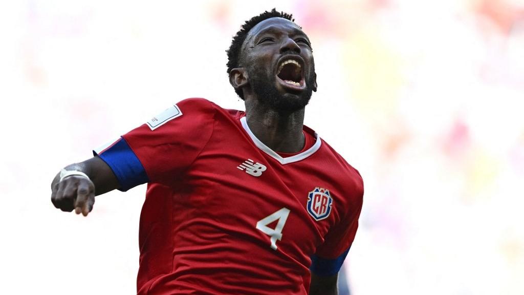 Costa Rica rebound from drubbing to stun Japan