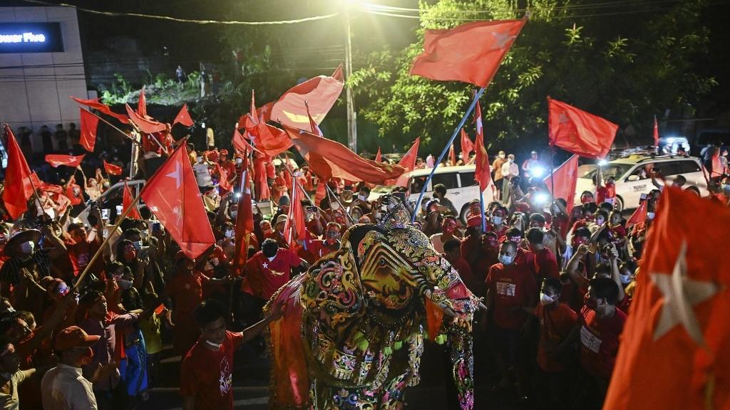 Myanmar's ruling party wins enough seats to form new govt