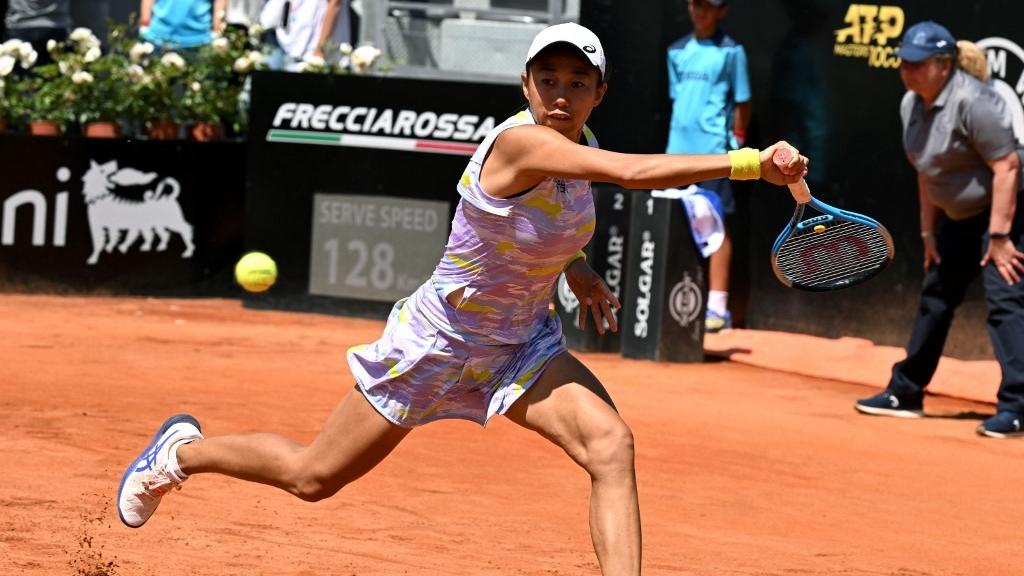 Chinese tennis players win three titles in one day