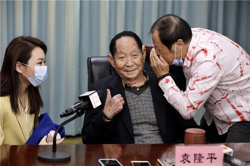 Hybrid rice varieties return record yield