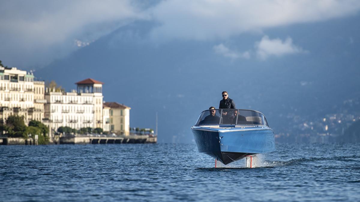 'Flying' electric speedboat debuts on Switzerland's lakes