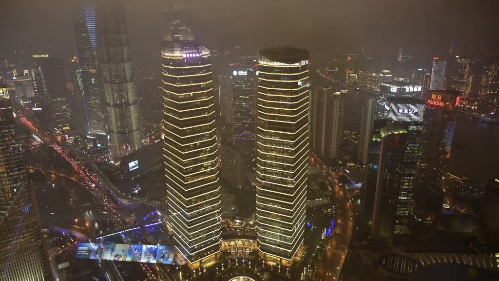 China's financial hub speeds up work resumption
