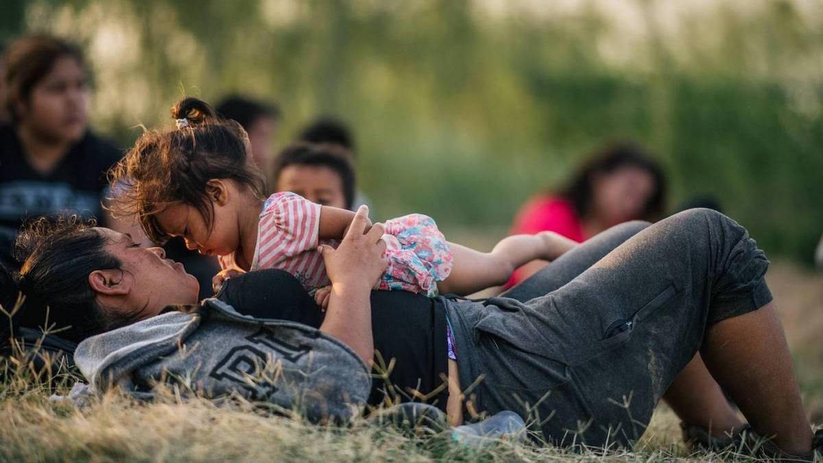 Migrant children tell of misery in US shelters