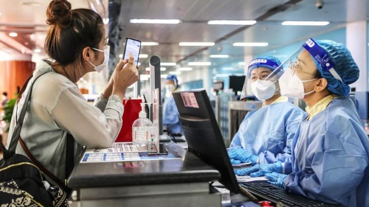 China to improve customs clearance with new health card