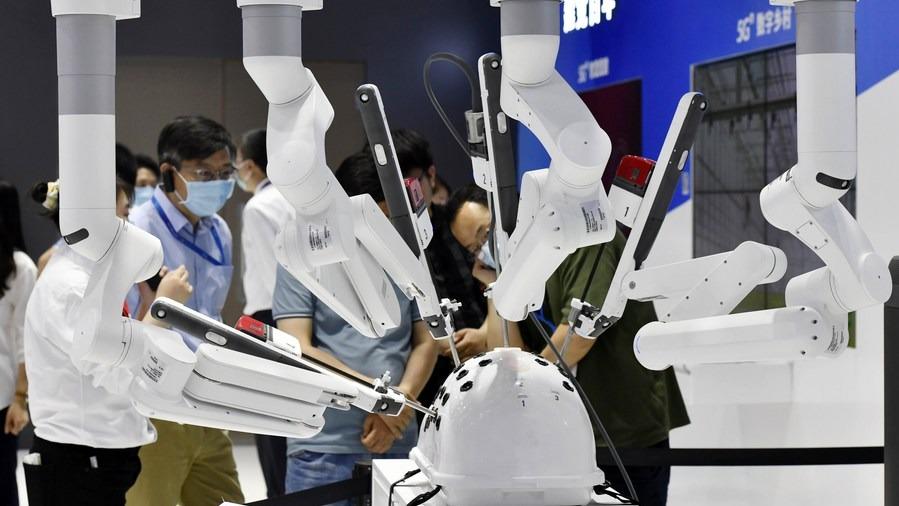 China's service robots venturing into broader scenarios