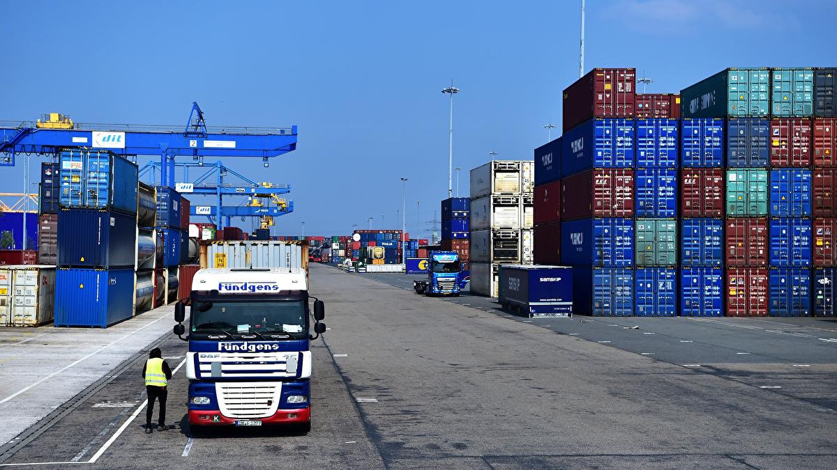 Embrace of rail brings transport sea change