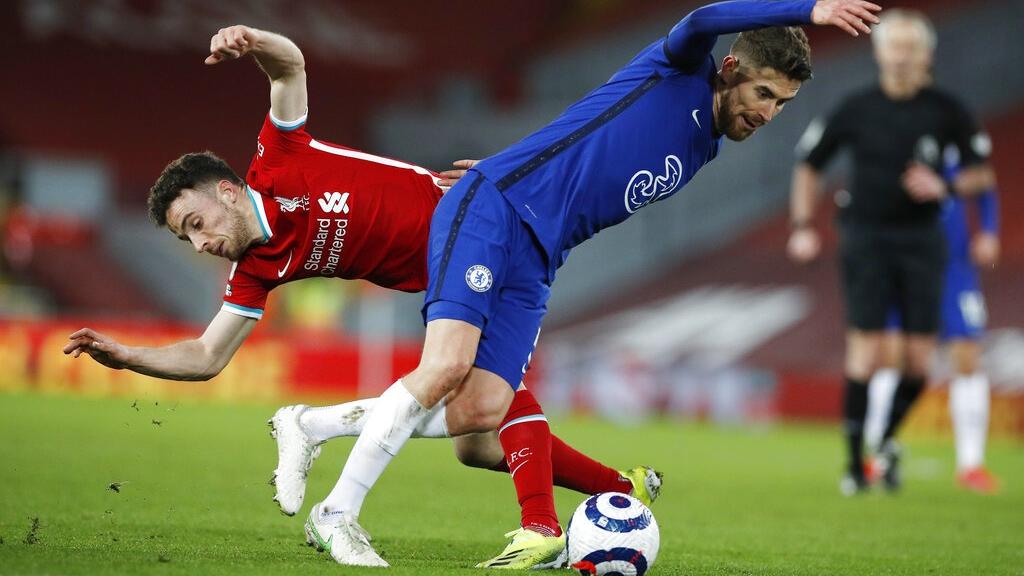 Mount goal gives Chelsea deserved victory at Liverpool