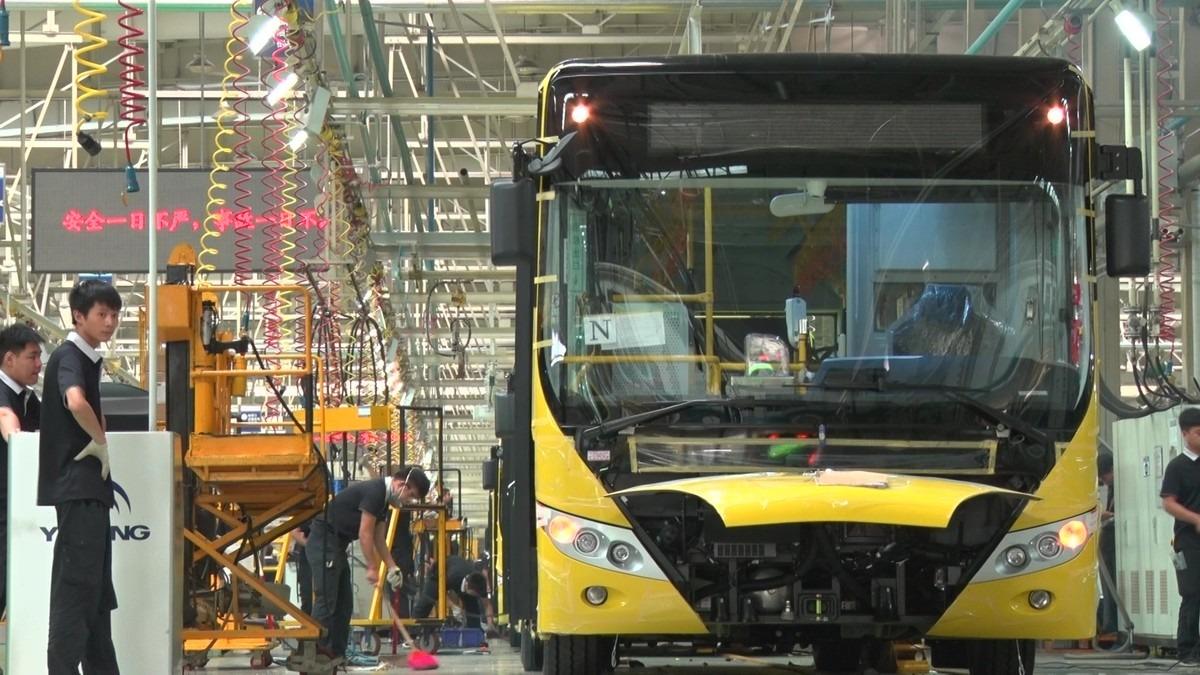 Nation's e-buses vroom on roads across the globe