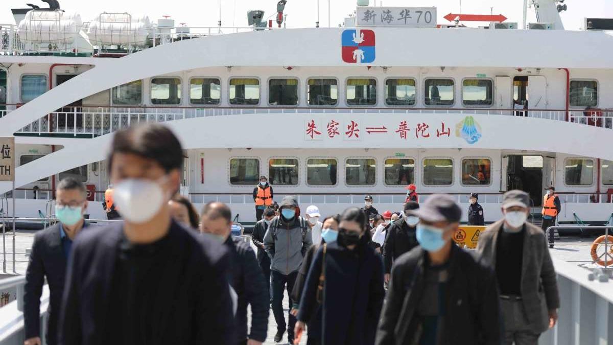 China's travel agencies banking on tickets to ride