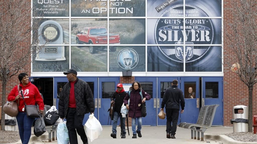 US automakers restart production