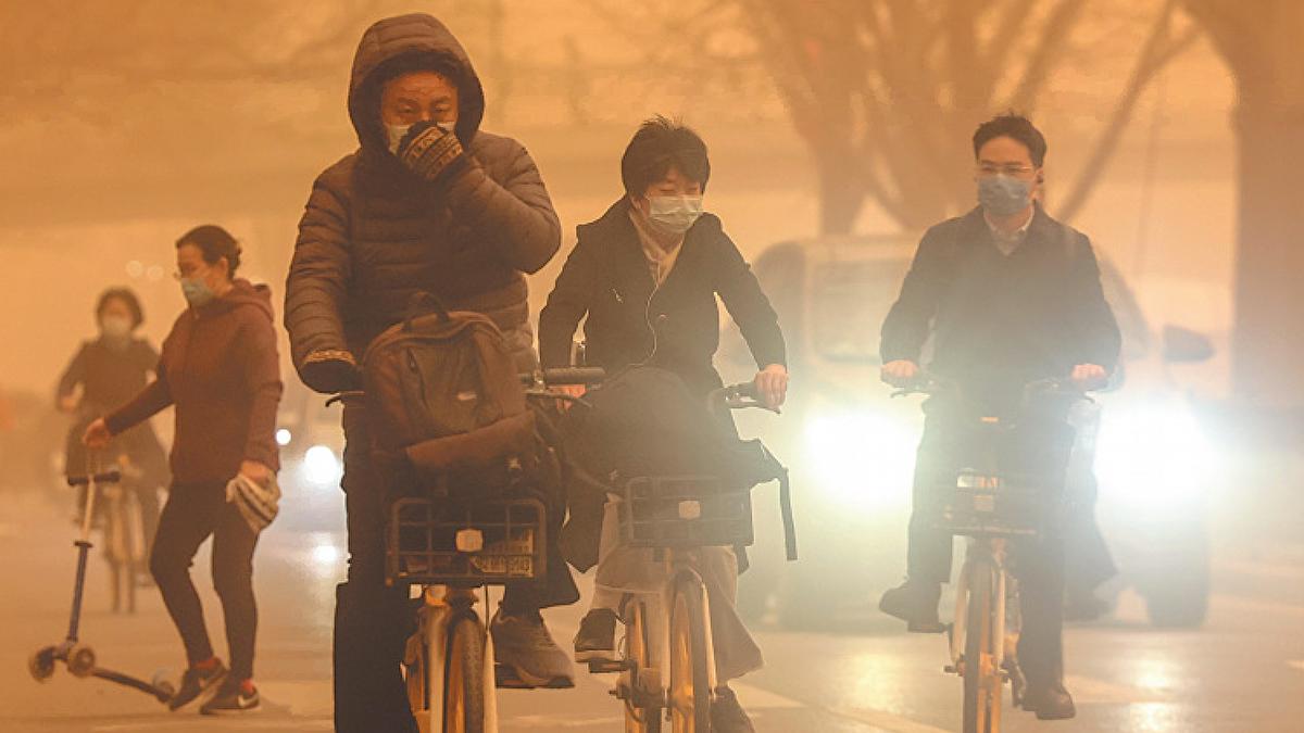 Biggest sandstorm in decade sweeps northern China
