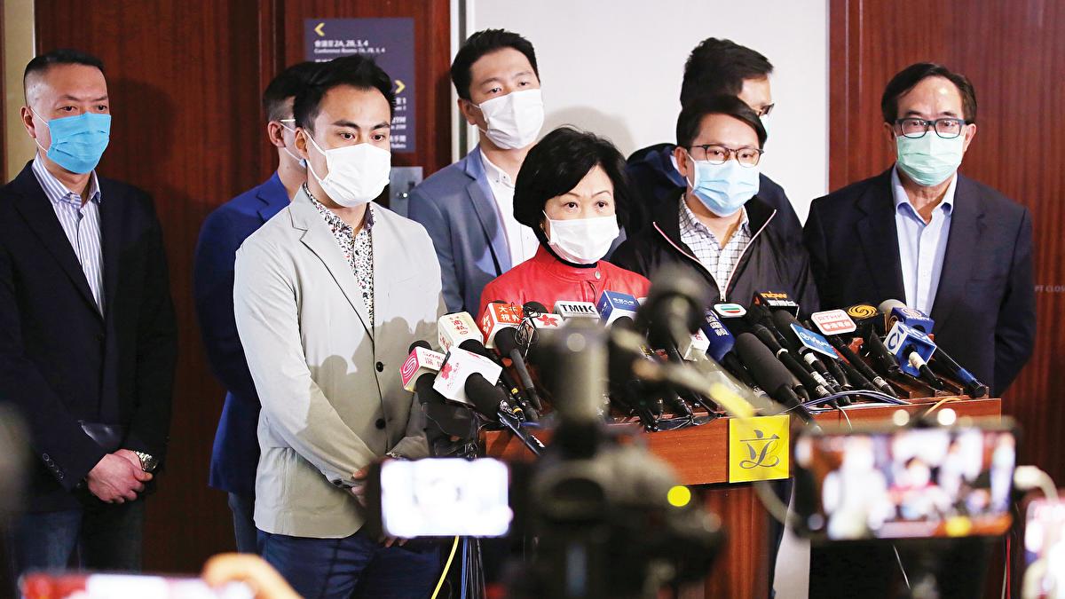 Kwok abused power, failed to do his duties, political leaders say