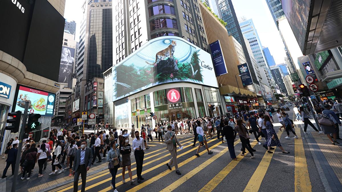 Hong Kong steps up bid to woo talent