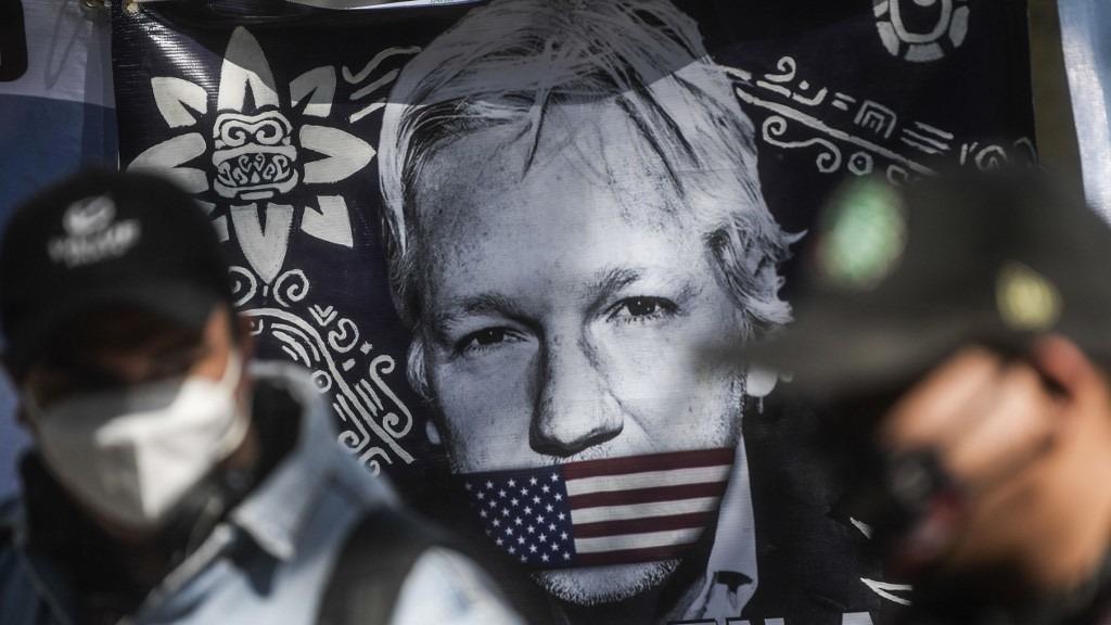 Mexico offers Assange asylum after US extradition bid thwarted