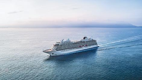 Luxury experiences define coastline cruises