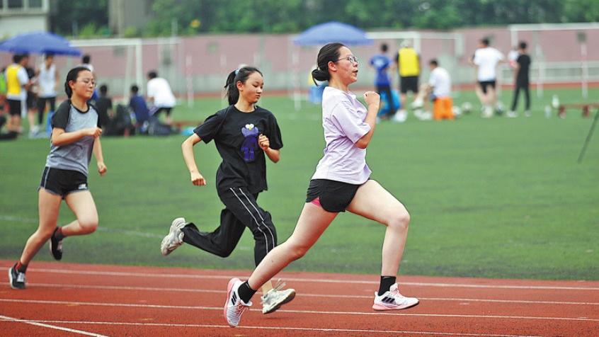 Chinese students to have more physical activities, less homework