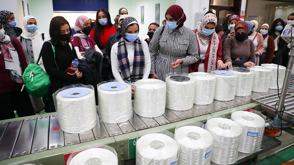 Fiberglass factory fascinates students