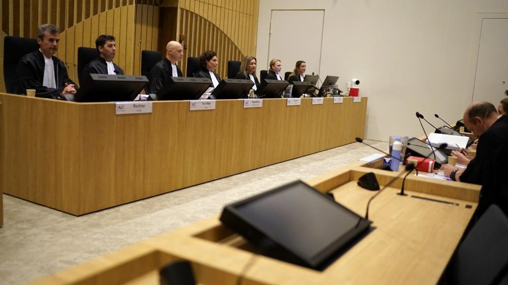 Judge says downing of MH17 almost incomprehensible as trial begins