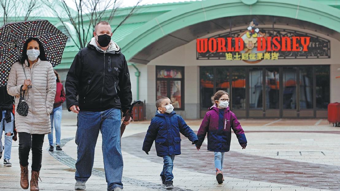 Foreign consumer brands race to resume operations