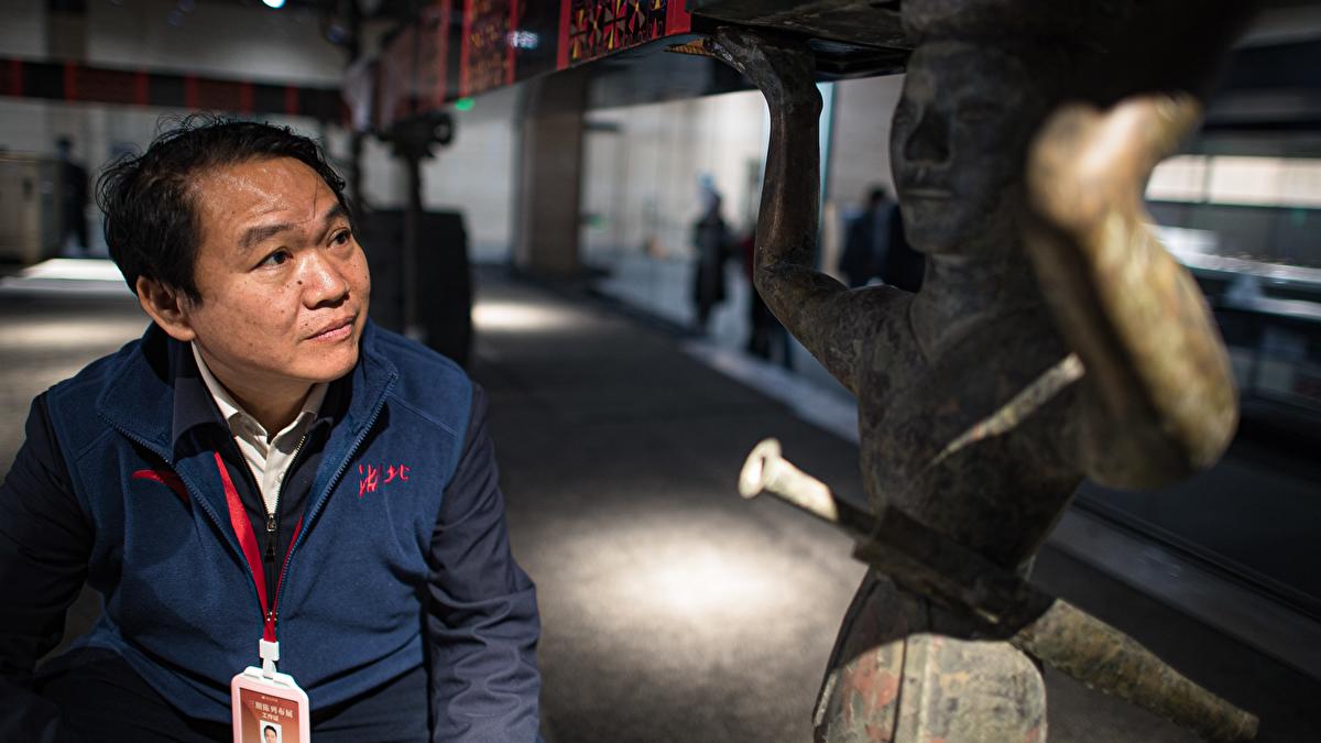 Archaeologist shares discoveries as storyteller of ancient cultures