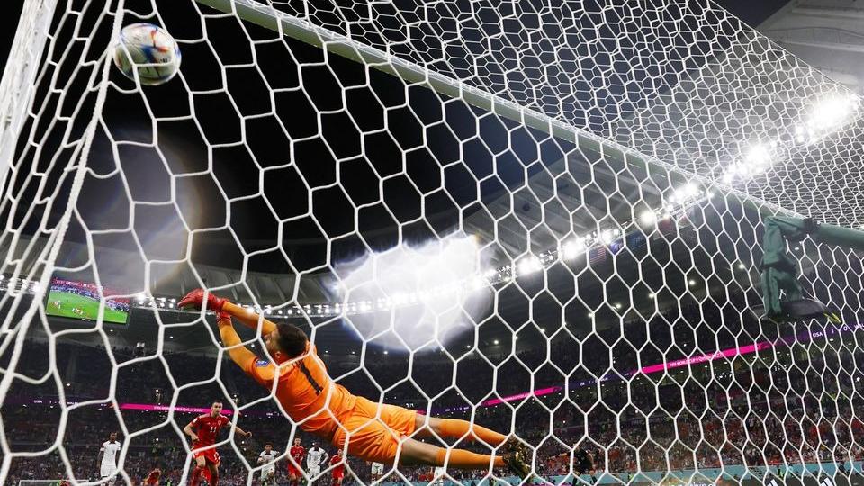 Halftime switch helps Wales snatch US draw with late Bale penalty