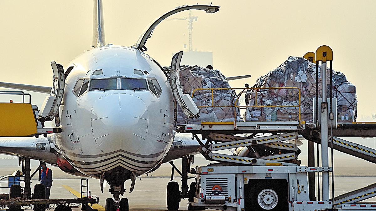 Helpful flights keep valuable cargo moving